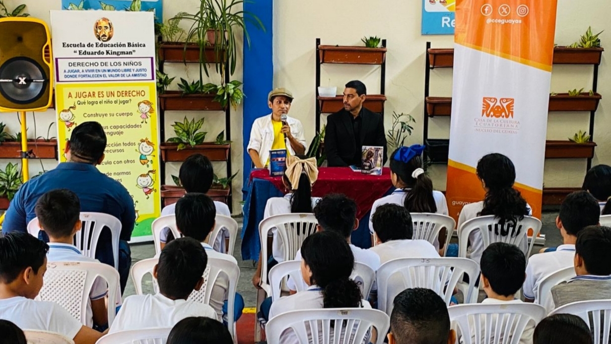 Conversatorio de Literatura con el escritor Peter Chávez
